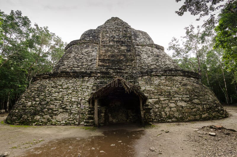 Mayan Pyramid at Tulum,cancun,mexico Stock Photo - Image of sacrifice ...