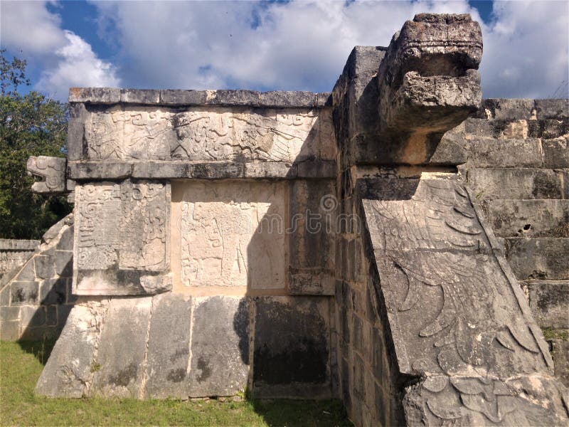 Mayan and Toltec Ruins in the Archaeological Area of Chichen Itza Stock ...