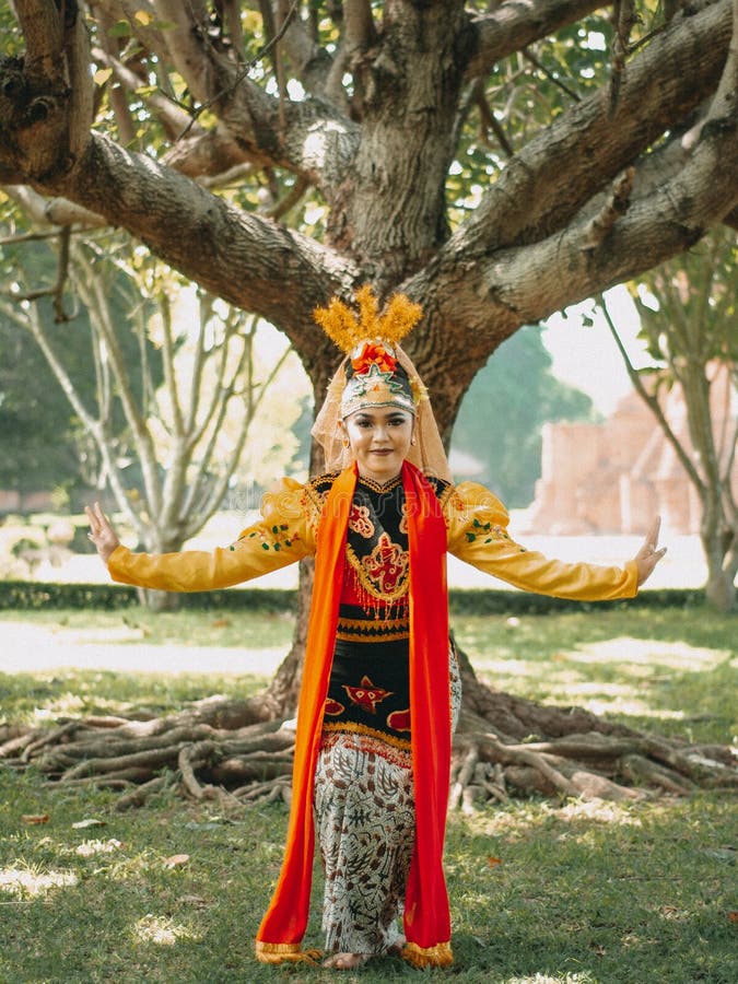 Mayang Rontek Dance editorial image. Image of majapahit - 221875995