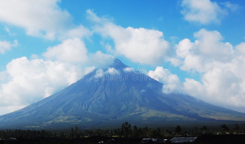 Schattenbild Vulkan Mayon Ist Ein Aktives Stratovolcano in Der Provinz ...