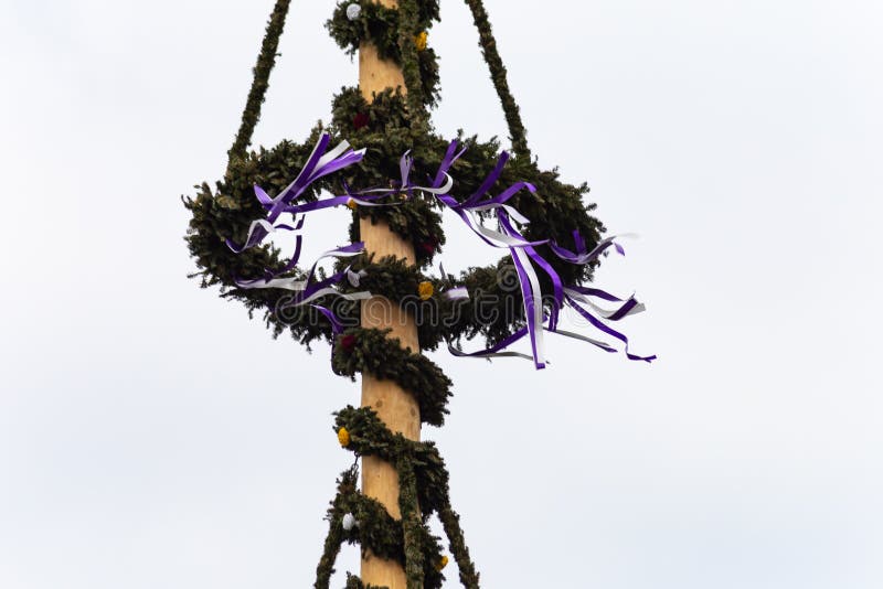 Maypole Dancing on a Sunny Holiday Stock Image - Image of tree, outdoor ...