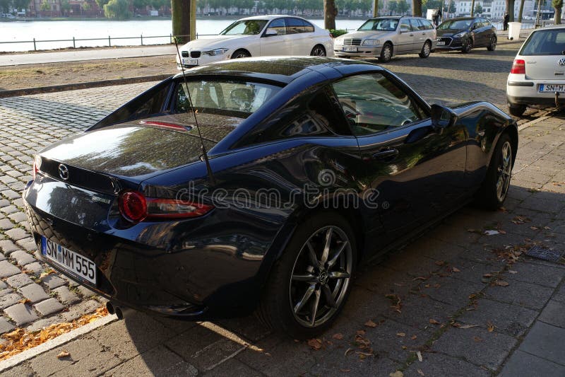 Mazda MX5 back editorial photography. Image of road - 353997862