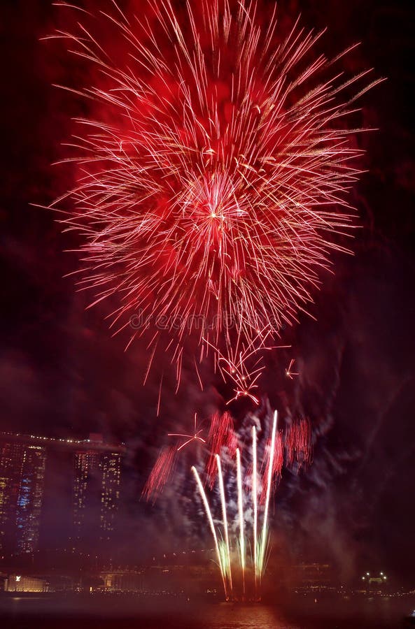 MBS De Los Fuegos Artificiales De NDP 2017 Foto de archivo - Imagen de ...