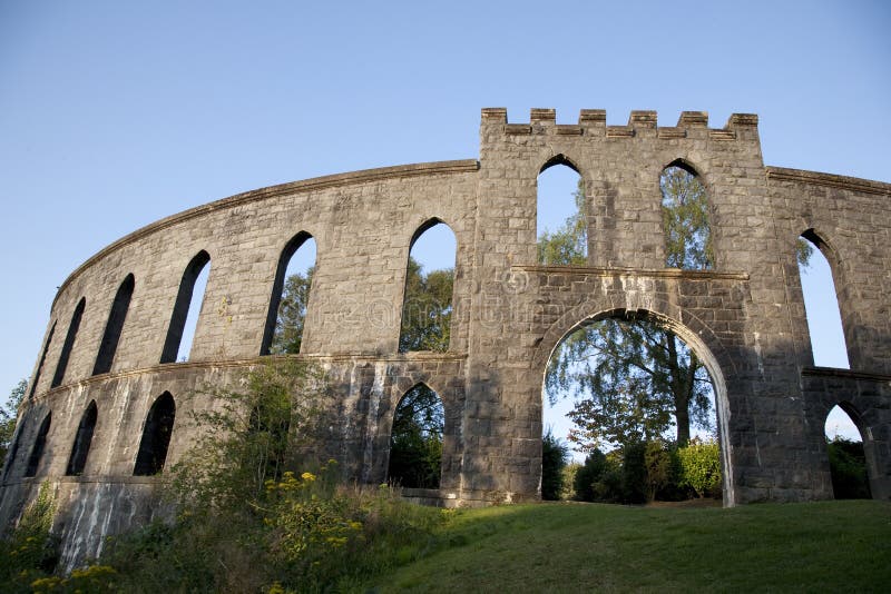 McCaig Tower, Victorian Folly, Oban Stock Photo - Image of oban, nature ...