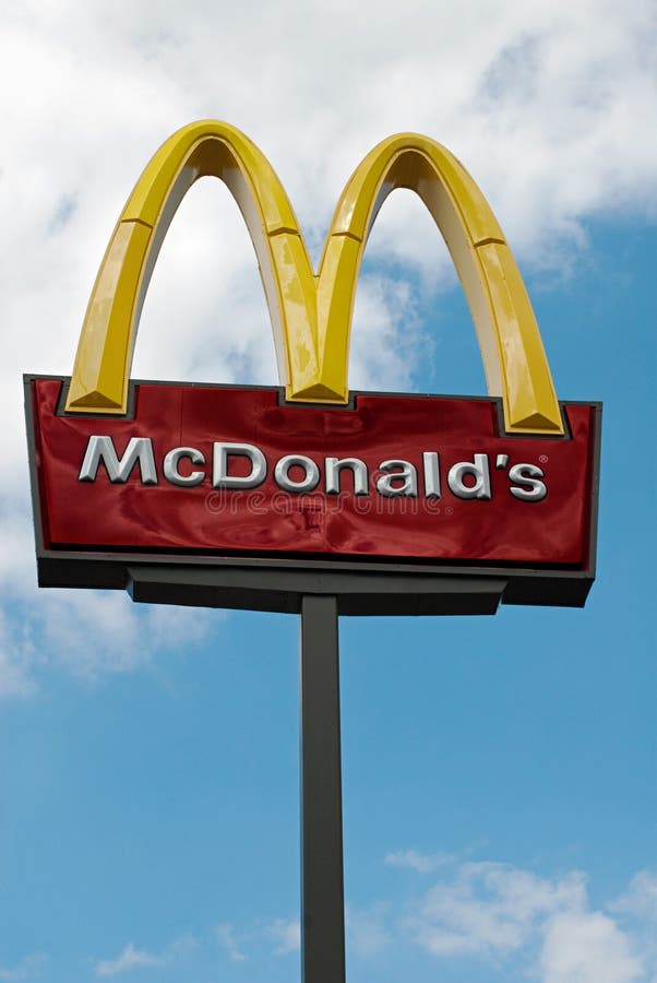 McDonalds Sign editorial photography. Image of exterior - 20893492