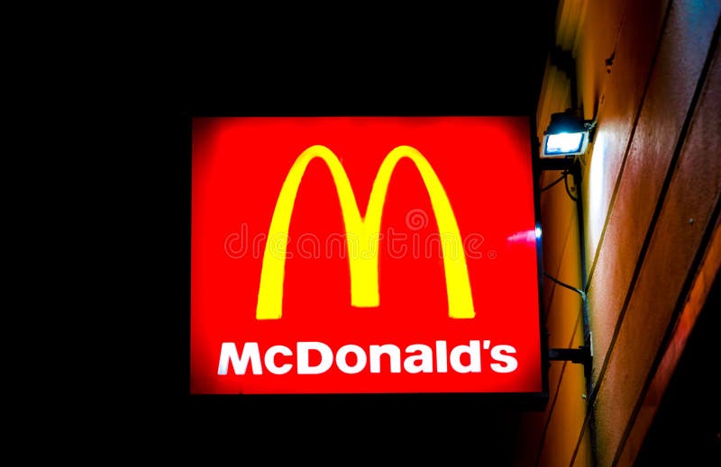 McDonalds sign editorial photo. Image of cafe, company - 62897266