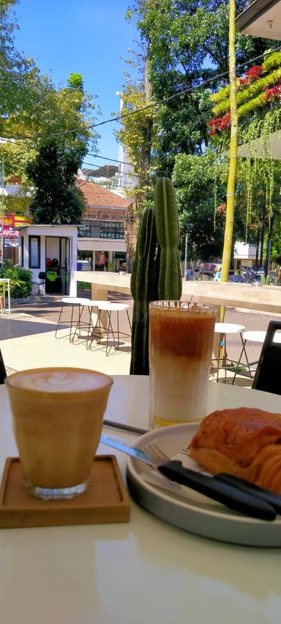 Time To Enjoy the Summer: Vacation, Holidays, Relax and Enjoy Concept ...