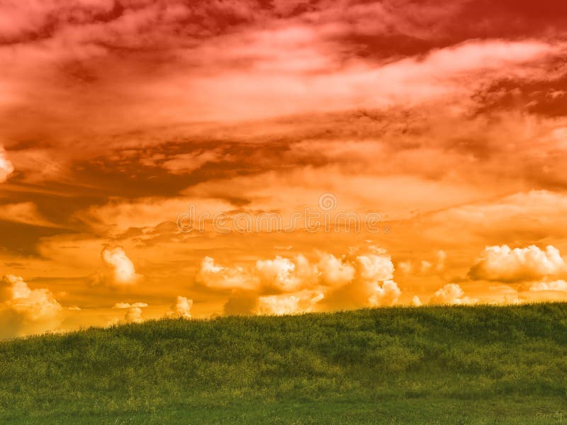 Niebo Czerwone Niebo Rano Po Wschodzie Słońca Obraz. Obraz: 95669325