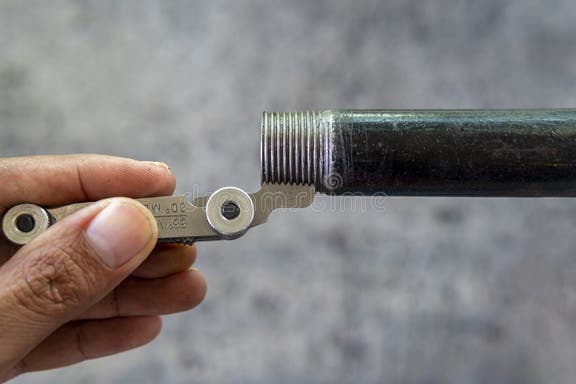 Measurement the Pipe Threads with Thread Pitch Gauge or Pitch Gauge ...