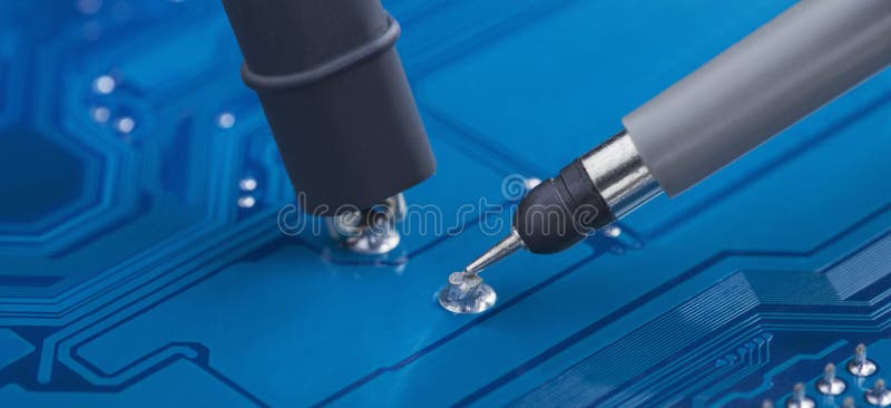 Measuring Electronic Signal Using Oscilloscope on the PCB. Electronics ...