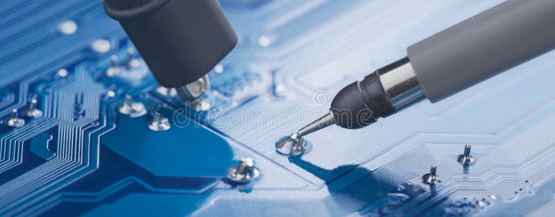 Measuring Electronic Signal Using Oscilloscope on the PCB. Electronics ...