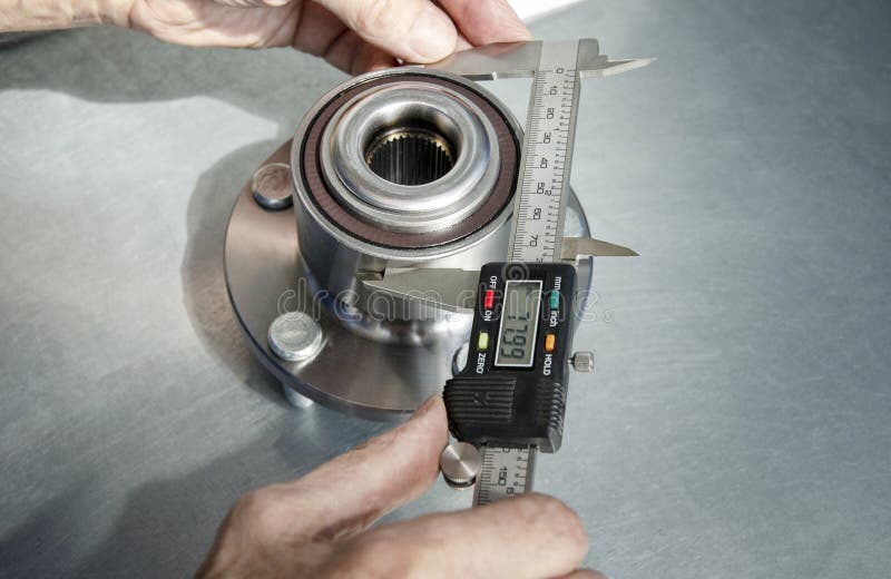 Measurement of Physical Parameters of the Hub Stock Image - Image of ...