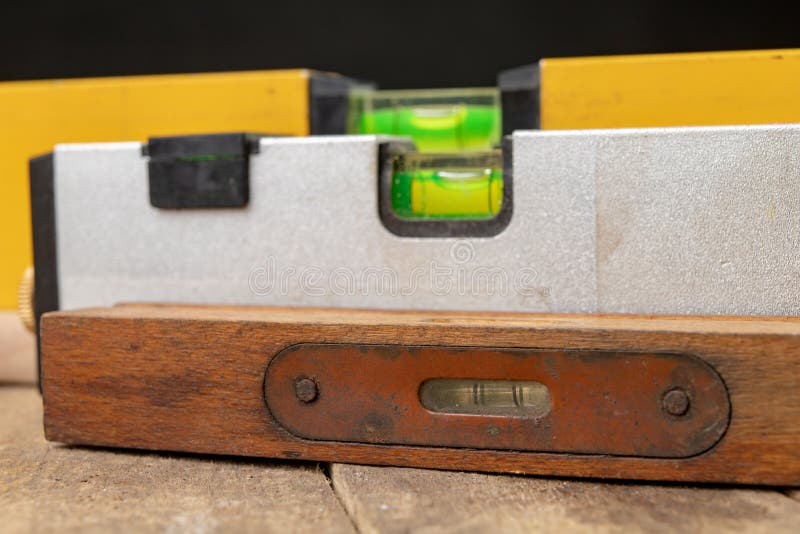 Measuring the Slope of a Surface Using a Spirit Level. Measuring ...