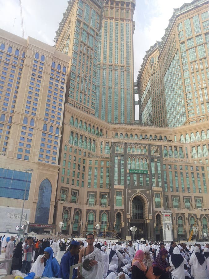 Mecca clock editorial photography. Image of clock, skyscraper - 93050877