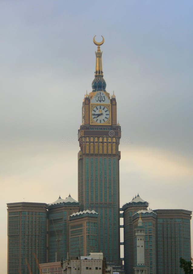 Mecca Clock Tower editorial image. Image of mecca, hostel - 267210100