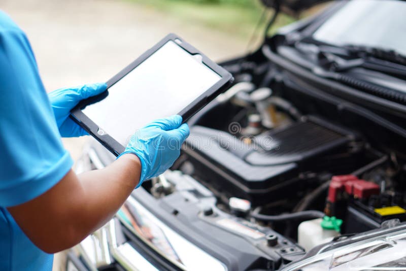 Using Technology To Manage Car Engine. Car Service and Maintenance ...