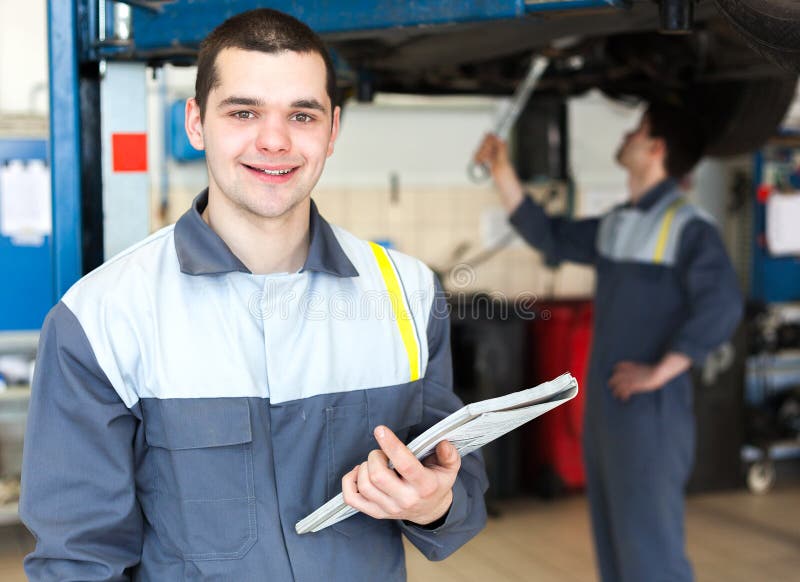 Labor For Car Repair at Lucinda Mckellar blog