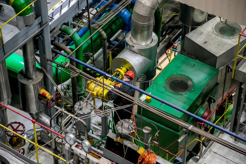 Mechanical Engineer Rotates Control Valve and Adjusting Compressor ... Mechanical Engineer Rotates Control Valve and Adjusting Compressor ...