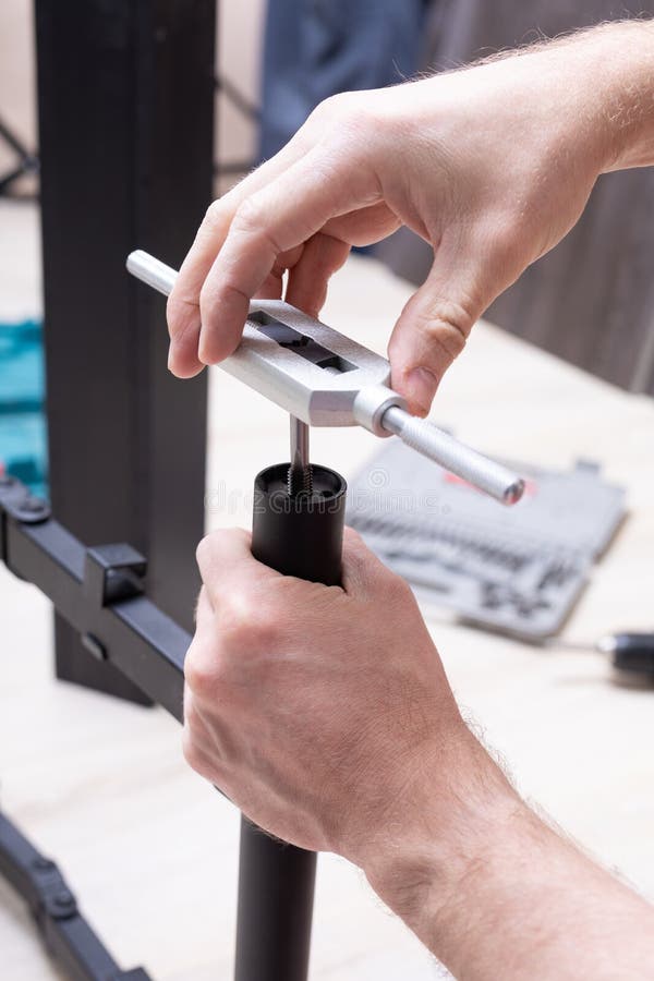 Mechanical Hand Device For Making Threads In Screw. Metalworking ...