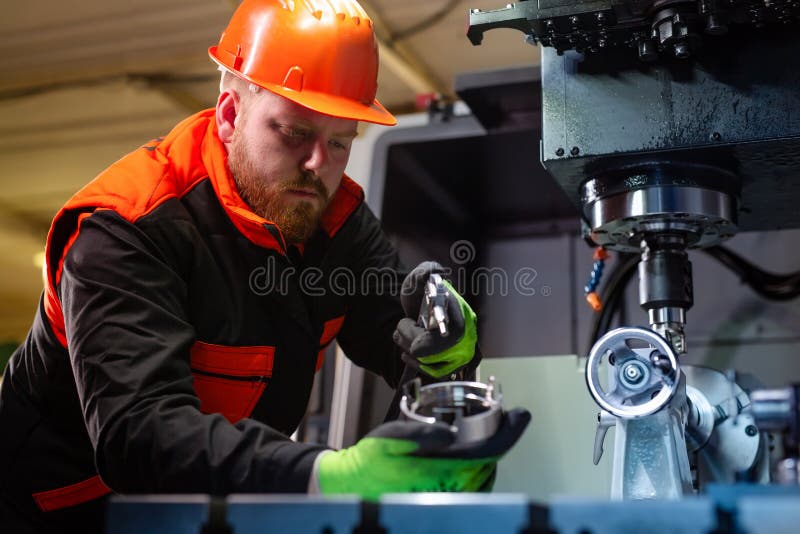 Mechanical Technician Operative of Cnc Milling Cutting Machine Center ...