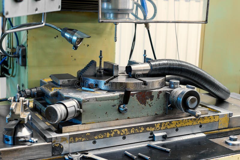 Mechanical Vertical Milling Machine. Stock Image - Image of vintage ...