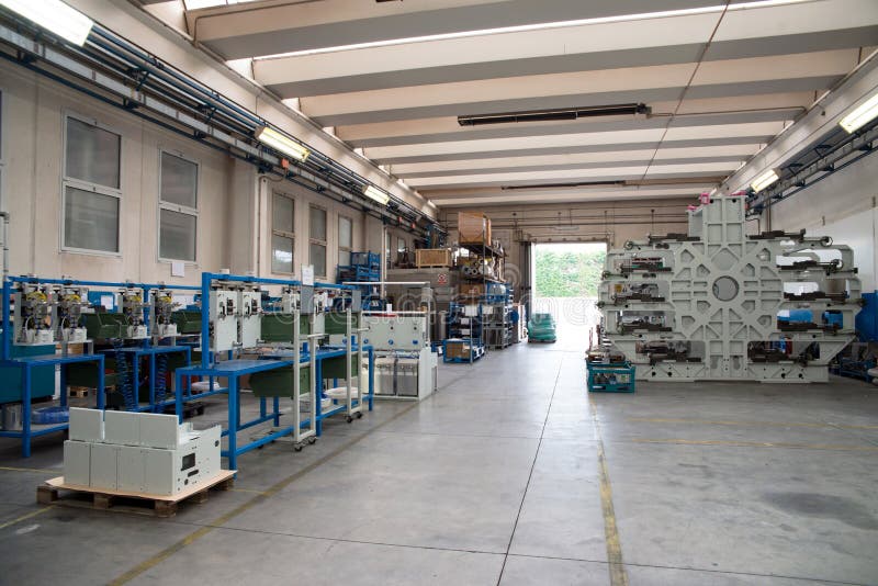 Mechanical workshop stock image. Image of building, occupation - 78236651