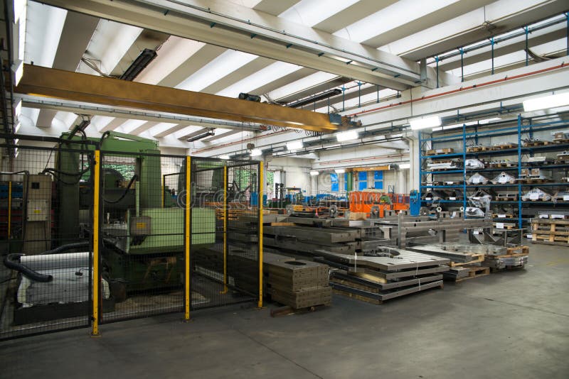 Mechanical workshop stock image. Image of building, occupation - 78236651