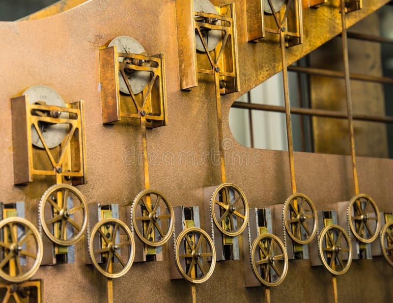 Mechanically Adding Trigonometric Functions Picture. Image: 87380142