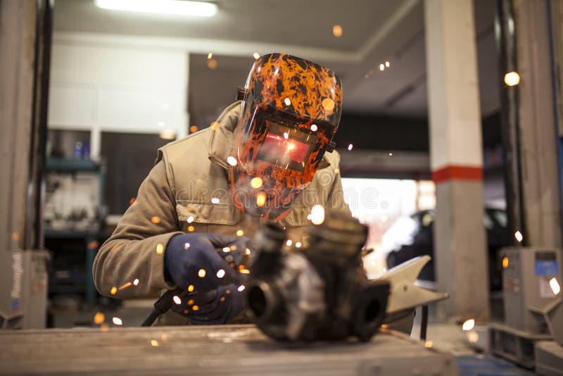 The Mechanicworks in the Workshop Editorial Image - Image of ...