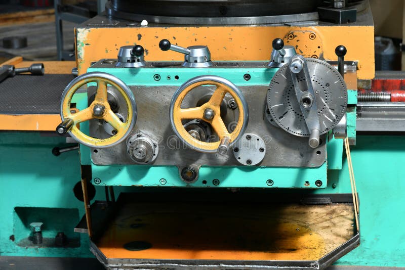 Mechanism for Switching Control of Tasks and Modes of a Metalworking ...