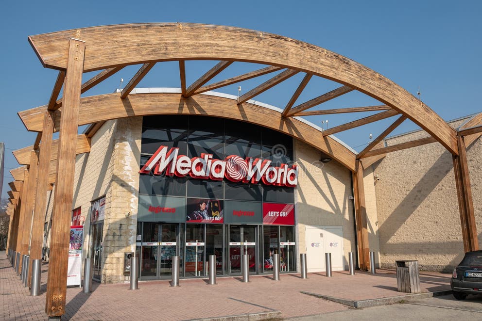 Mediaworld Store is the Reference Point for Consumer Electronics, Customers Can Explore a Wide ...