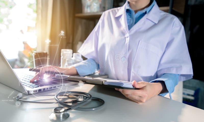 Medical Technology Concepts the Doctor is Working. Stock Photo - Image ...