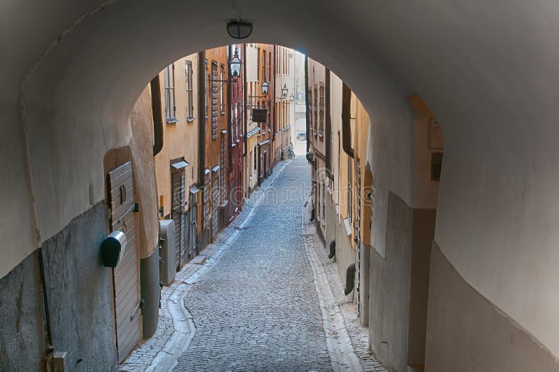 Medieval Alley editorial photography. Image of buildings - 27832777