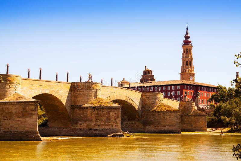 Medieval Bridge Over Ebro in Zaragoza Stock Image - Image of catedral ...