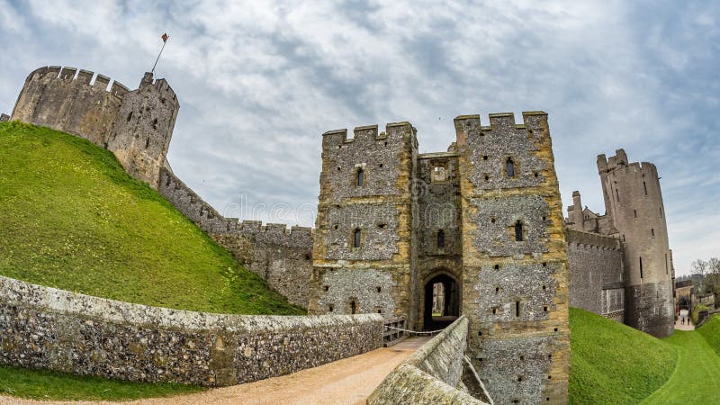 A Medieval Castle in England Stock Image - Image of fish, travel: 89570315