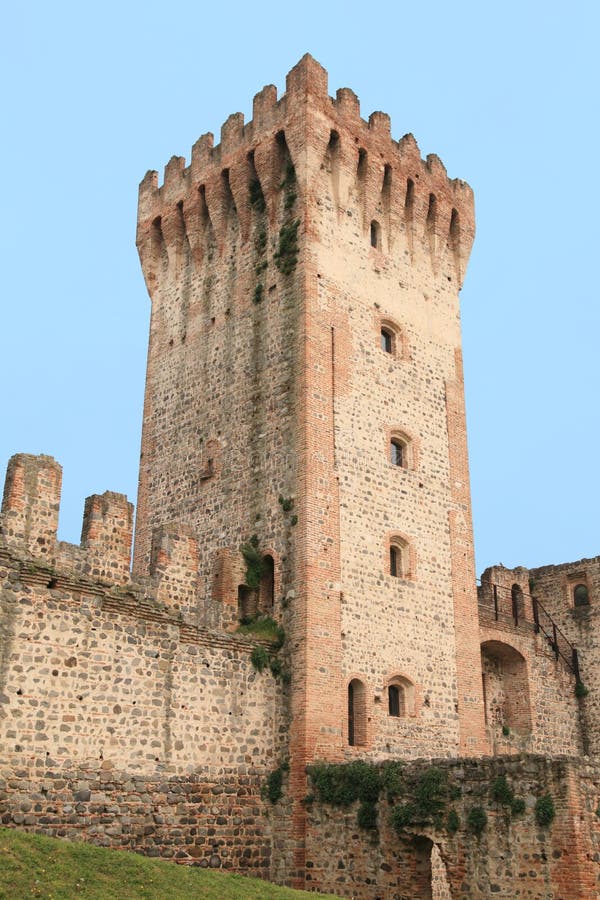 Castle in Este stock photo. Image of castello, battlements - 30840920