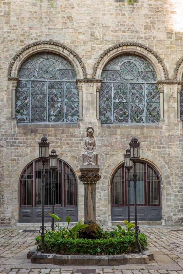Medieval Courtyard in Barcelona in Spain - 3 Stock Image - Image of ...