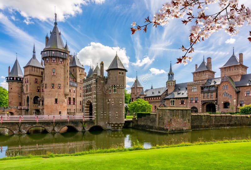 Medieval De Haar Castle and Gardens in Spring, Utrecht, Netherlands ...