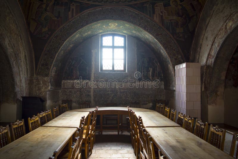 Medieval dining table editorial photo. Image of culture - 116071231