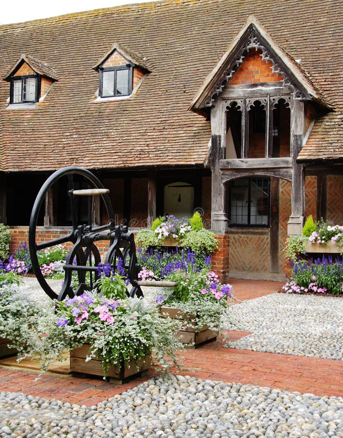 Medieval English Courtyard Garden Stock Image - Image of residence ...
