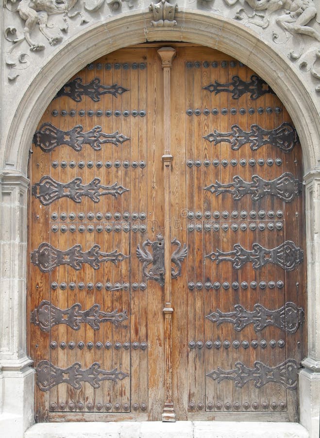 Medieval gate stock image. Image of spain, architecture - 31336217