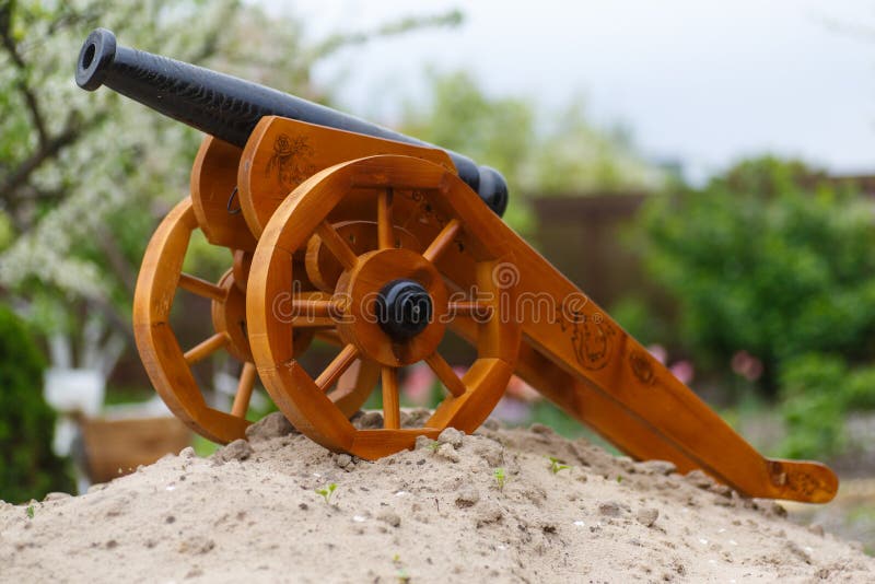 Medieval Gun on a Wooden Carriage Stock Image - Image of mortar, armed ...