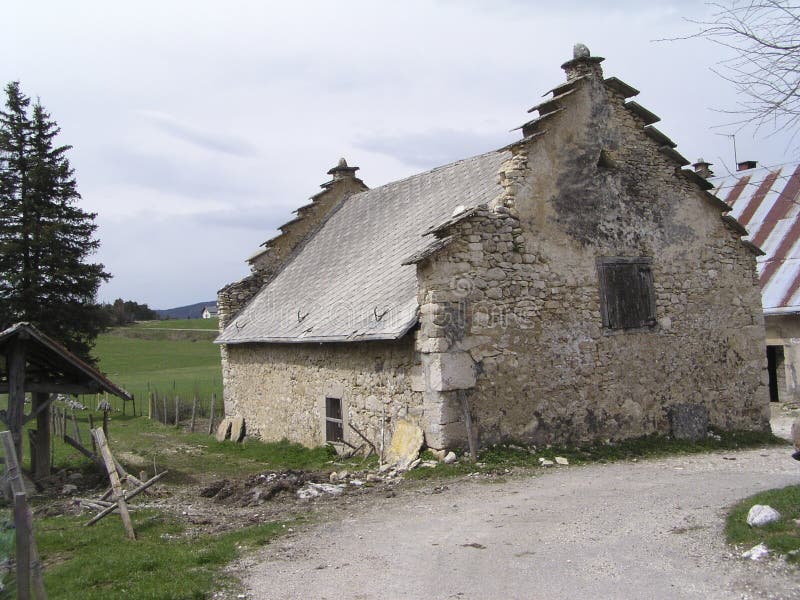 Medieval House on a Channel in Brugge Stock Image - Image of urban ...