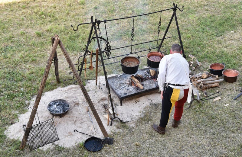 Medieval kitchen 2 editorial stock photo. Image of cooking - 117795163