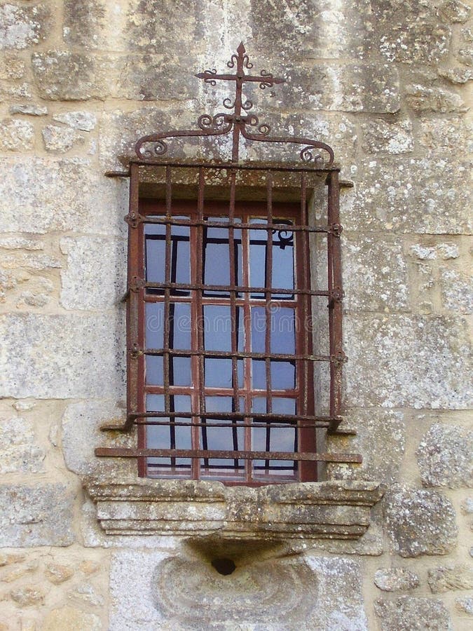 Medieval Mullioned Window stock image. Image of house - 67170941