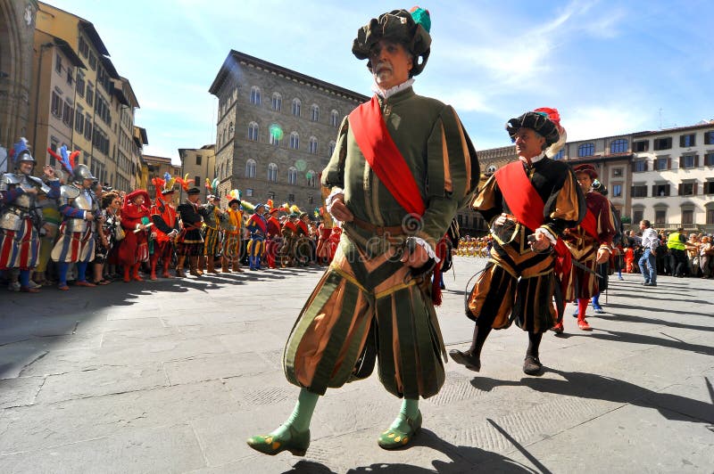 Medieval parade in Italy editorial stock image. Image of europe - 27894614