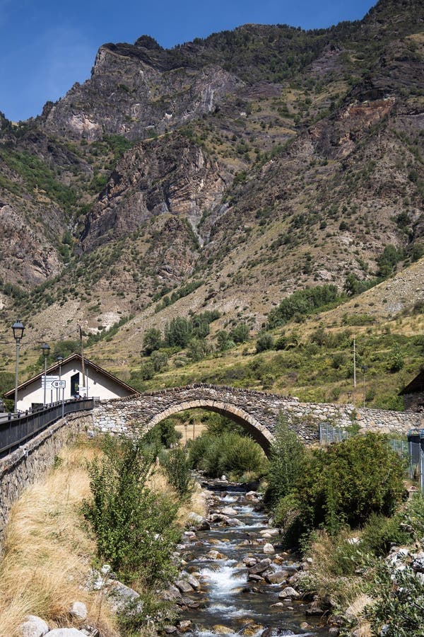 Medieval Stone Bridge Over the River in Espot Village in Pyrenees ...