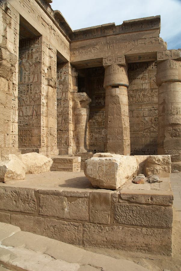 Medinet Habu Forntida Egypten Tempel Arkivfoto - Bild av turism, bild ...