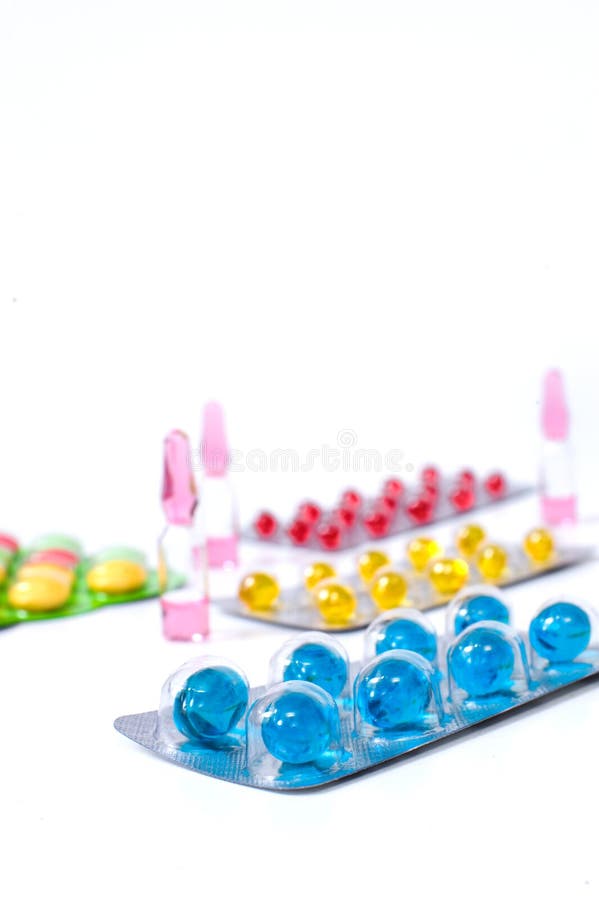 Medische Pillen, Tabletten En Ampullen Stock Afbeelding - Image of ...