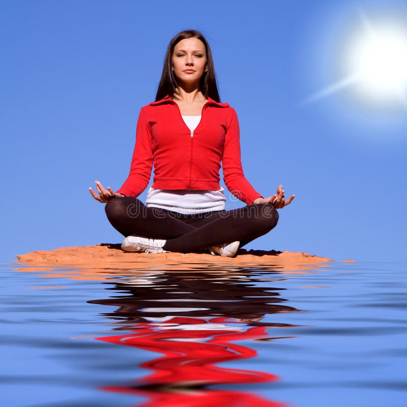 Meditera kvinna arkivfoto. Bild av attraktiv, reflexion - 8677350